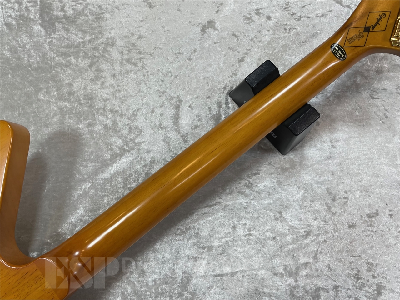 【即納可能】Epiphone ( エピフォン ) 1958 Korina Explorer/ Aged Natural/w White ...